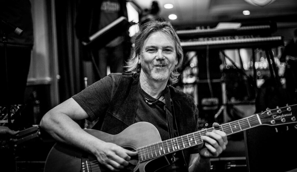 Andy Platt - Solo Performer & British Singer Songwriter