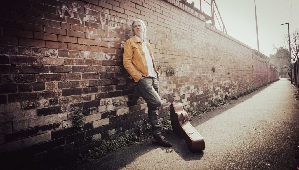 Andy Platt - Solo Performer & British Singer Songwriter