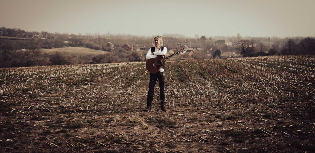 Andy Platt - Solo Performer & British Singer Songwriter